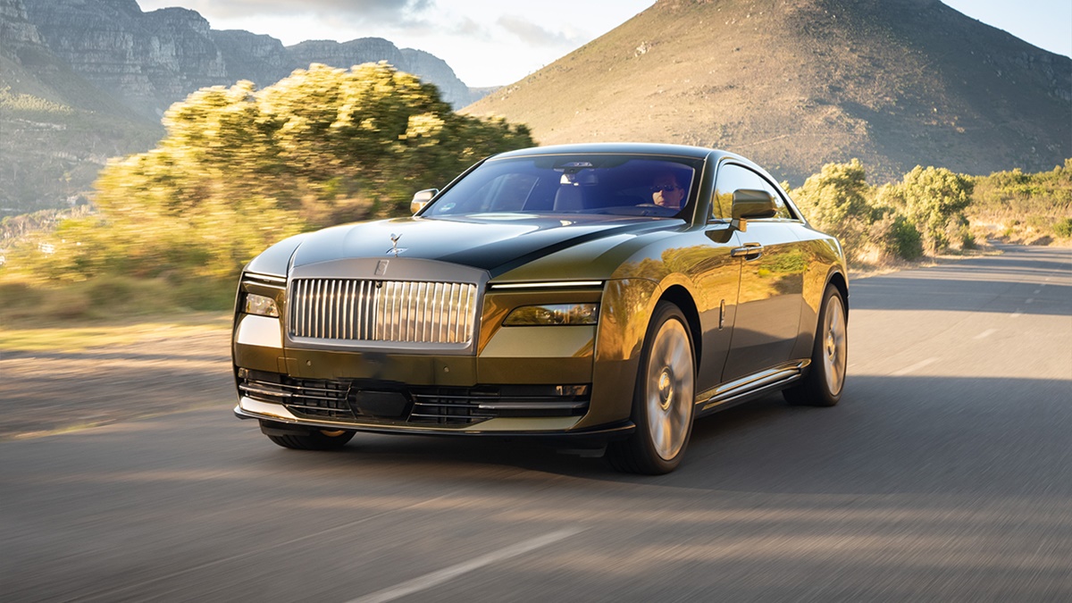 Rolls Royce Spectre met 435 km actieradius | WhatTheRange